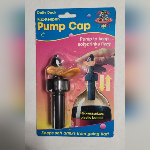 Warner Bros. | Kitchen | Daffy Duck 994 Fizz Keeper Pump Cap Vintage ...